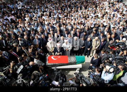 Some thousands of people attend the funeral of Osman Ertugrul Osmanoglu ...