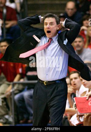 Karen Cunagin Sypher, second from left, walks with two unidentified ...