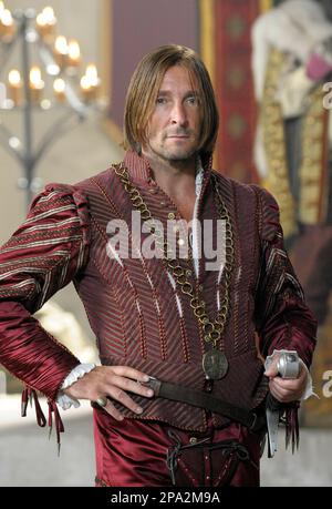 Die Schauspieler Til Schweiger (Ritter Lanze) und Julia Dietze ...