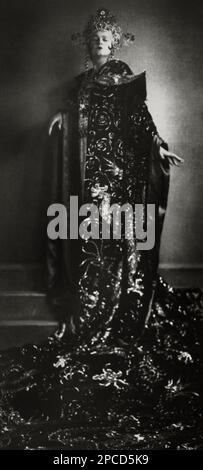 La célèbre soprano MARIA JERITZA ( 1887 - 1982 ), chanteuse d'opéra ...