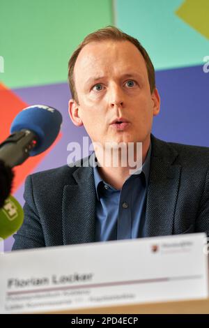 14 mars 2023, Rhénanie-Palatinat, Koblenz: Mario Mannweiler, procureur ...