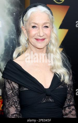 LOS ANGELES - 14 MARS : Helen Mirren au Shazam! Fureur des dieux ...
