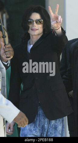 Michael Jackson leaves the Santa Barbara County Courthouse , Thursday ...