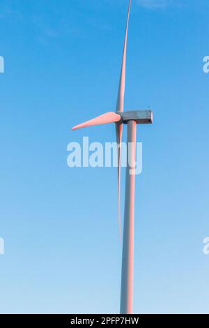 Une éolienne est une machine qui peut recevoir et convertir l'énergie ...