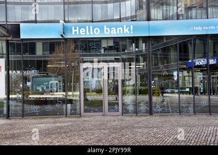 Bonjour Bank!, une filiale de la banque étrangère BNP Paribas Personal Finance, va ...