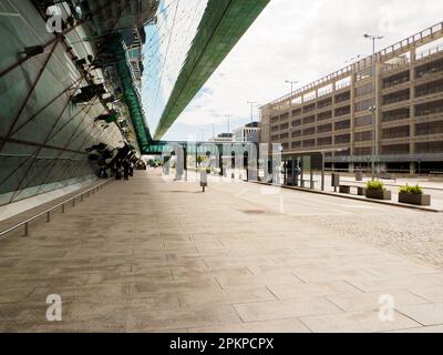 Cracovie, Pologne - mai 2021 : aéroport international Jean-Paul II avec ...