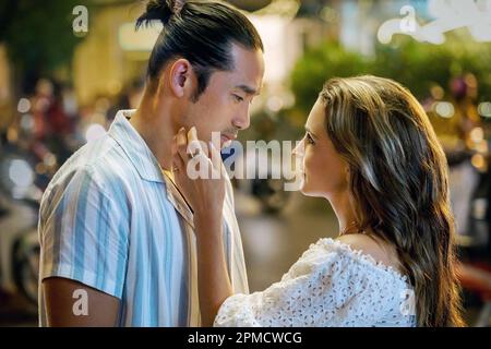 Guide TOURISTIQUE DE L'AMOUR, de gauche à droite : Andrew Barth Feldman ...