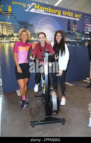 Annika Zimmermann, Svenja Theißen, Alicia Alvarez, Charity-Radeln in ...