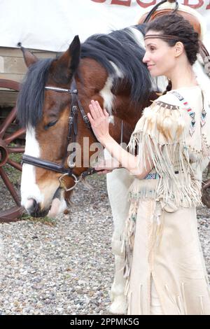 Nadine Menz, Cast Presentation pour la saison 2023 du Karl May Festival ...