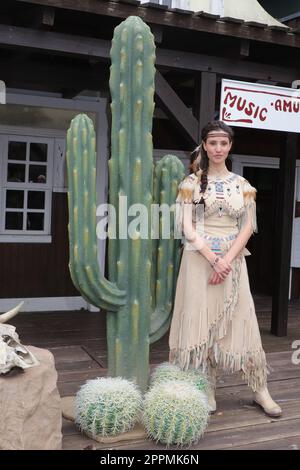 Nadine Menz, Cast Presentation pour la saison 2023 du Karl May Festival ...