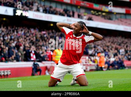 Omari Benjamin d'Arsenal célèbre le premier but de son équipe lors du ...