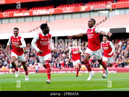 Omari Benjamin d'Arsenal célèbre le premier but de son équipe lors du ...