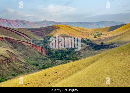 Paysage dévasté du centre de Madagascar, Betafo, Vakinancaratra ...