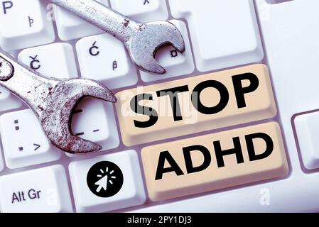 Inspiration montrant le signe Arrêter la conduite distraite. Mot pour ...