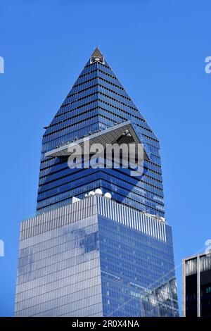 The Edge, une terrasse d'observation de 1 100 mètres de haut - Street ...