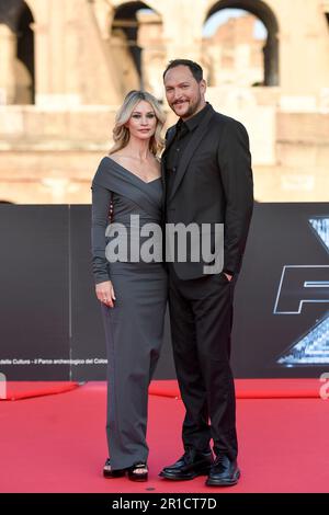 L'actrice Cameron Richardson et le réalisateur Louis Leterrier ...