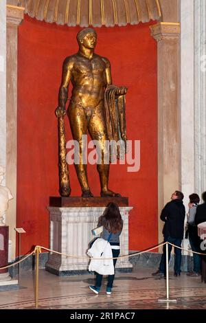 Ancienne statue grecque d'Hercules, statue de bronze d'Hercules ...