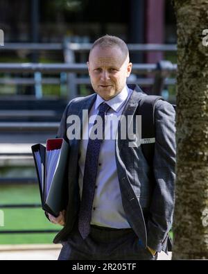 Andrew McDade arrive à Killymeal House, dans les Gasworks de Belfast ...