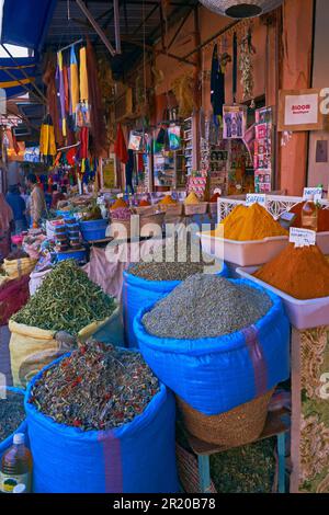 Spice Shop, épicerie, Rahba Kedima Square, la Place des Epices, Medina ...