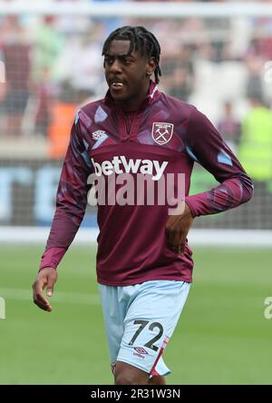 Divin Mubama de West Ham United lors d'une séance d'entraînement au ...