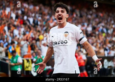 Diego Lopez Valencia et l'Espagne célèbrent après avoir marqué son ...