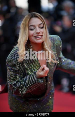 Samanta Cotta trait d'Union assistez au tapis rouge de la ville ...