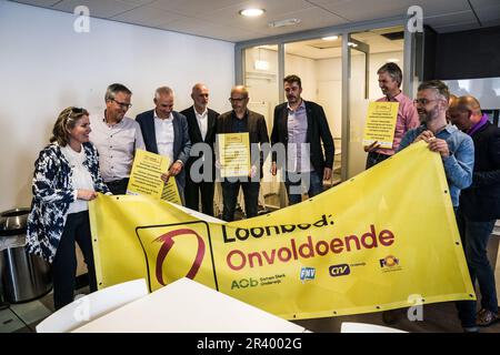 GRONINGEN - pays-Bas, 25/05/2023, les syndicats de l'éducation, y ...
