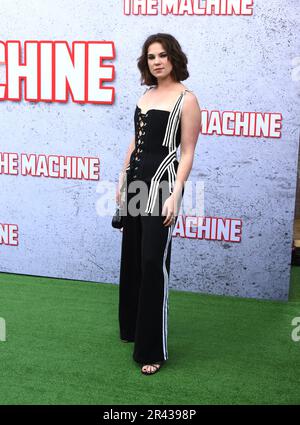 LOS ANGELES - 25 MAI : Jess Gabor à la machine première au Village ...