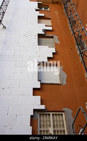 Panneaux isolants en polystyrène expansé moulé pour la construction d ...