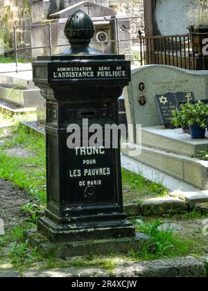 Tombe de Stendhal à Montmartre Paris France Photo Stock - Alamy