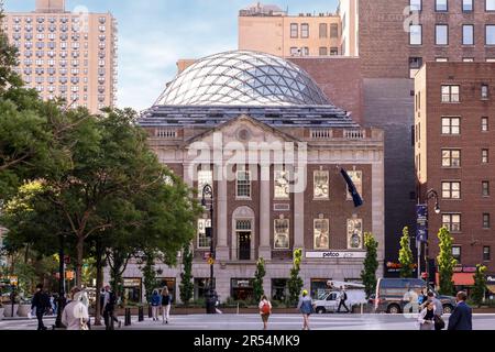 IMAGE DISTRIBUTED FOR PETCO - Located in New York City’s Union Square ...