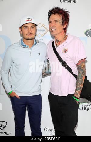 LOS ANGELES - 1 MAI : Brandon Lee, Tommy Lee à la Classique de golf de ...
