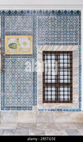 Palais de Topkapi décoration Enderun Istanbul Turquie // ISTANBUL ...