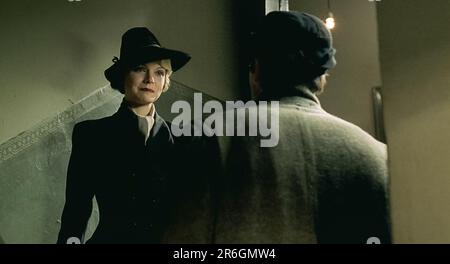 ÉTATS-UNIS. Ruth Platt et Adrien Brody dans une scène du (C)Focus ...