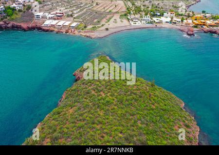 L'île de la Raza, l'île Juma, le rocher de San Nicolimaas. Vue aérienne ...