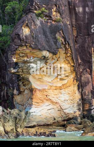 Formation de grès géologiquement intéressante au parc national de Bako ...