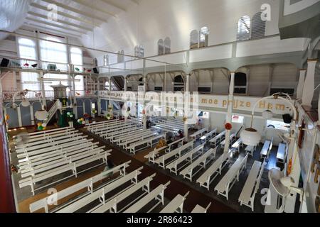 Dans le Grote Stadskerk de l'Evangelische Broedergemeente Suriname ...