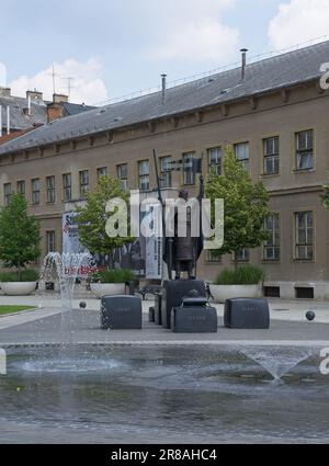 Debrecen, Hongrie - 18 juin 2023 : une promenade dans le centre de la ...
