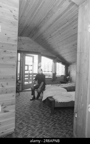 Courant 26 - 5 - 1974: Fou et bizarre pour les touristes Brekkestranda ...