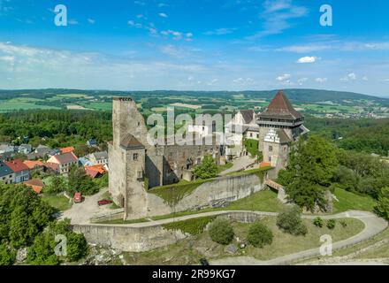 Vue aérienne du château de Lipnice nad Sázavou en Tchéquie construit ...