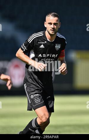 Eupen, Belgique. 24th juin 2023. Amadou Keita d'Eupen et Tom Panepinto ...