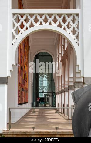 RABAT, MAROC - 09 AVRIL 2023 - Musée Mohammed VI d'Art moderne et ...