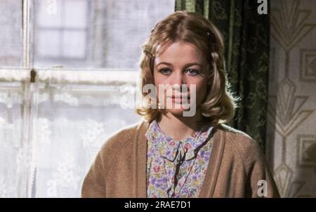 ROYAUME-UNI. Judy Geeson dans une scène du film (C)Columbia Pictures ...