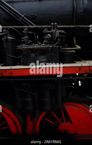 Type 52, locomotive à vapeur, gare de Leipzig, n ° 52 5448-7 construit ...