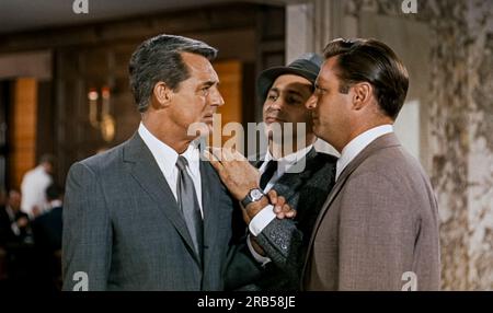 ÉTATS-UNIS. Cary Grant, Robert Ellenstein et Adam Williams dans une ...