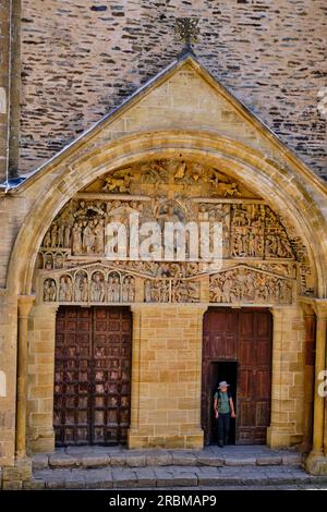 Tympan Eglise Saint Foy, Conques, Aveyron, France Photo Stock - Alamy