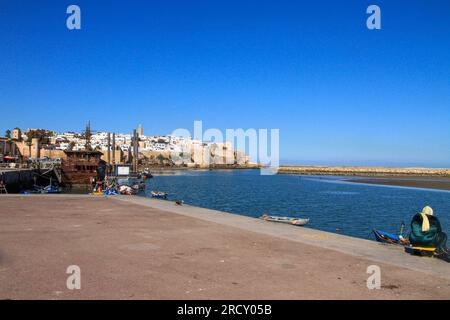 Vue partielle de la corniche de Rabat, capitale du Maroc, le 8 novembre ...