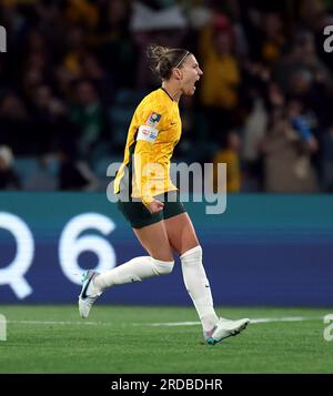 L'australienne Steph Catley célèbre le premier but de son équipe lors ...