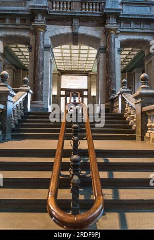 La gare d'Anvers, Antwerp-Central, est l'une des plus belles gares ...