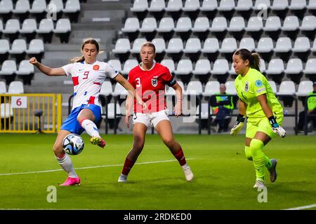 La gardienne de but Mariella El Sherif (1 ans) d'Autriche photographiée ...